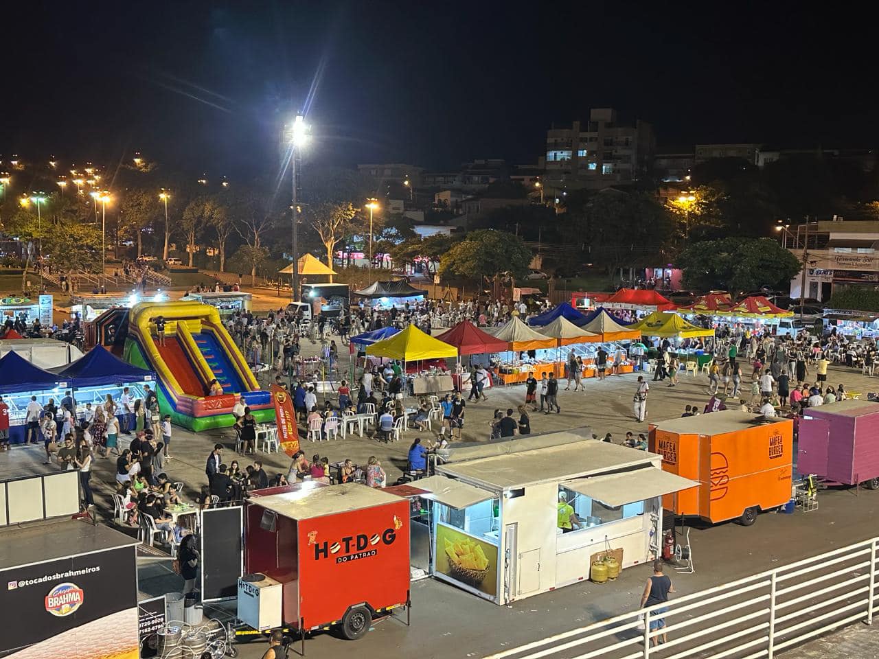 Feira Noturna tem edição especial em Jaguariúna - Rota das Águas